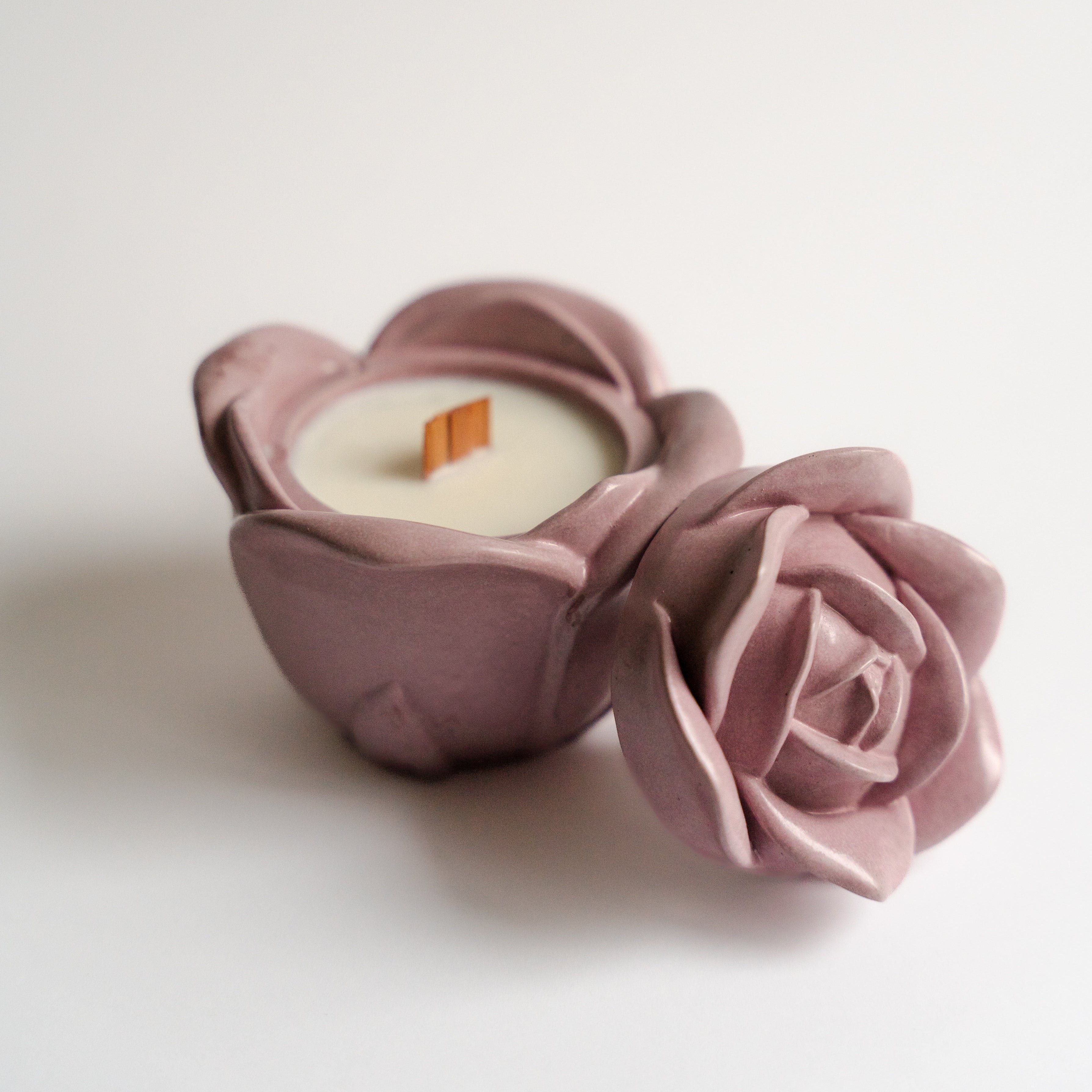Tulip Candle – Stone + Sable Collections